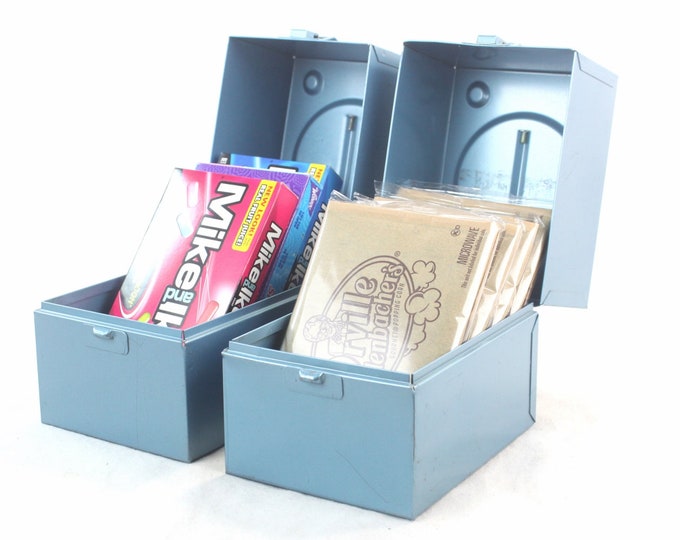2 Vintage Candy Storage - 8 MM Movie Metal Carrying Cases - Etsy