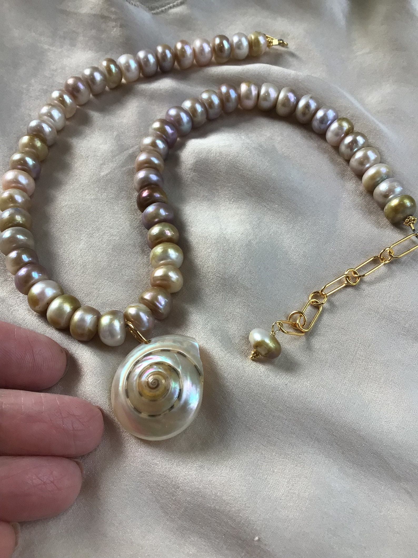 Pastel Pearl Shell Pendant Necklace/ Bridal Necklace/ Resort Necklace ...