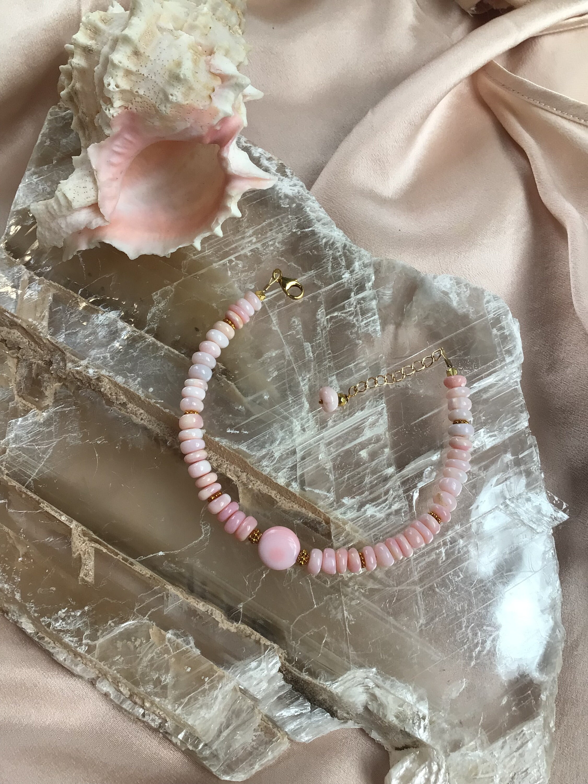 Pink Gemstone Shell Bracelet/ Resort Style Beaded Bracelet - Etsy