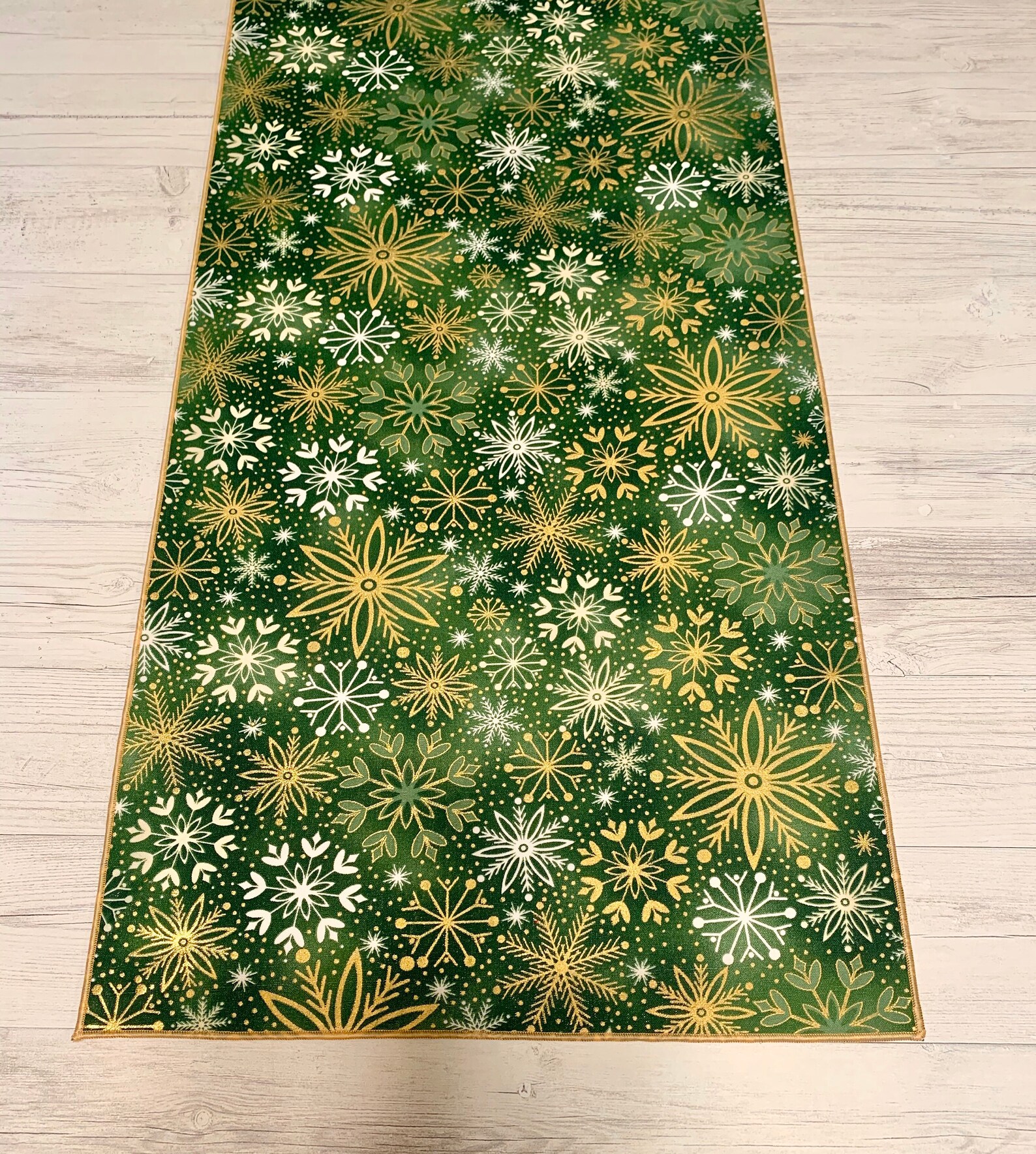 Winter Table Runner, Winter Table Decor, Green Christmas Table Runner ...