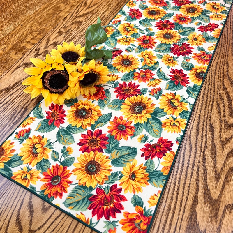 Summer Table Runner - Etsy
