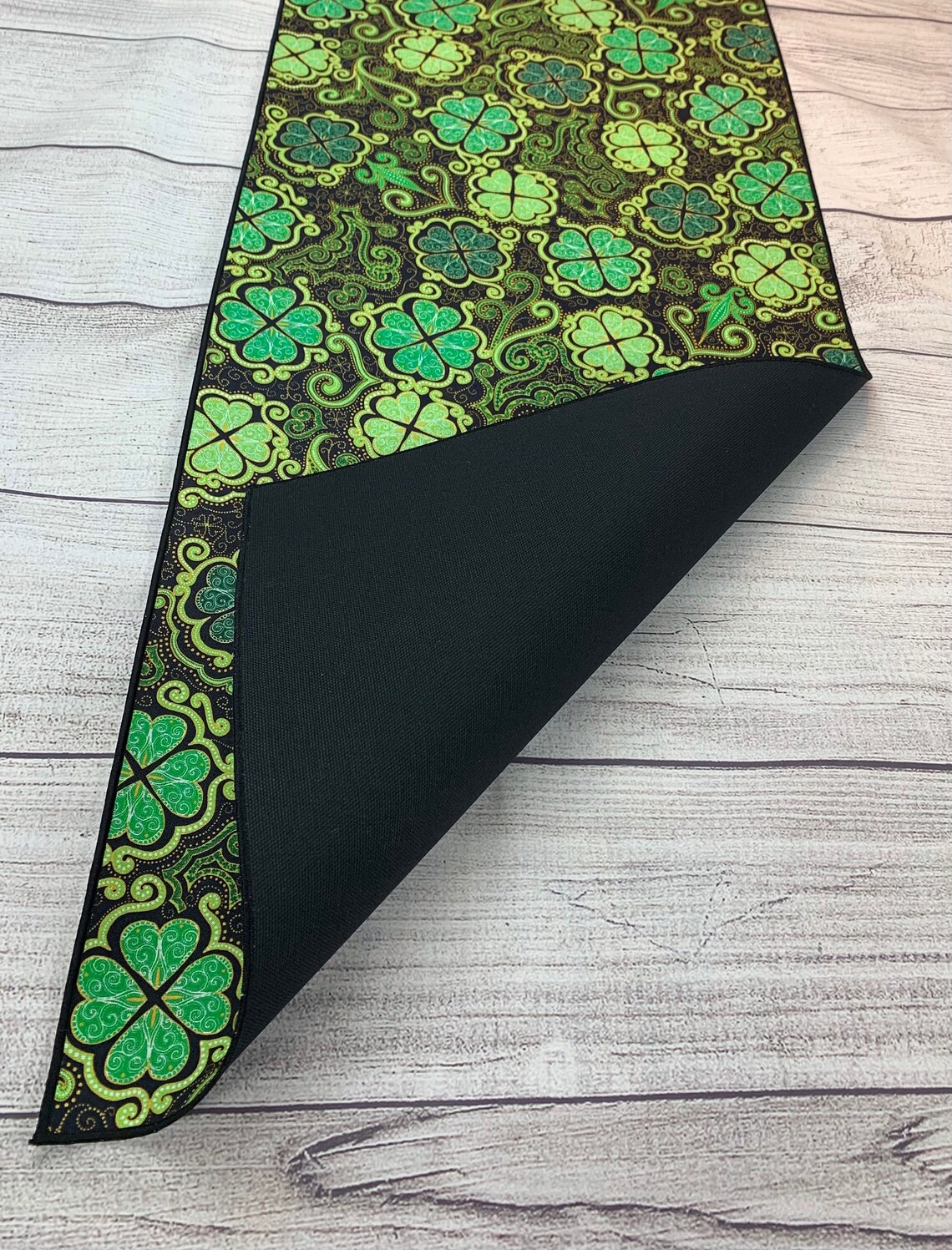 St. Patricks Day Table Runner Irish Table Decor Shamrock - Etsy