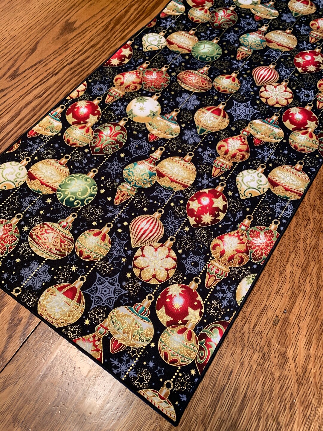 Christmas Table Runner - Christmas Tablescape - Elegant Christmas ...