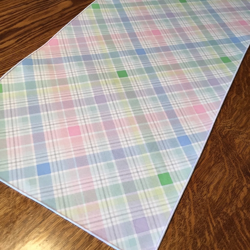 Spring Table Runner - Etsy