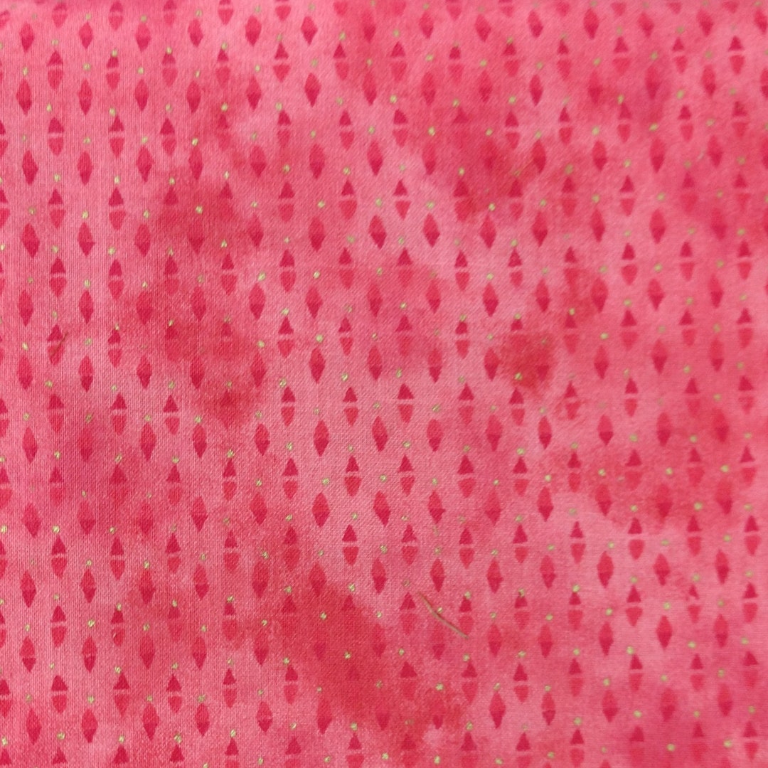 Melon Pink Gold Metallic Accents Blender Quilt Fabric Classic Cottons ...
