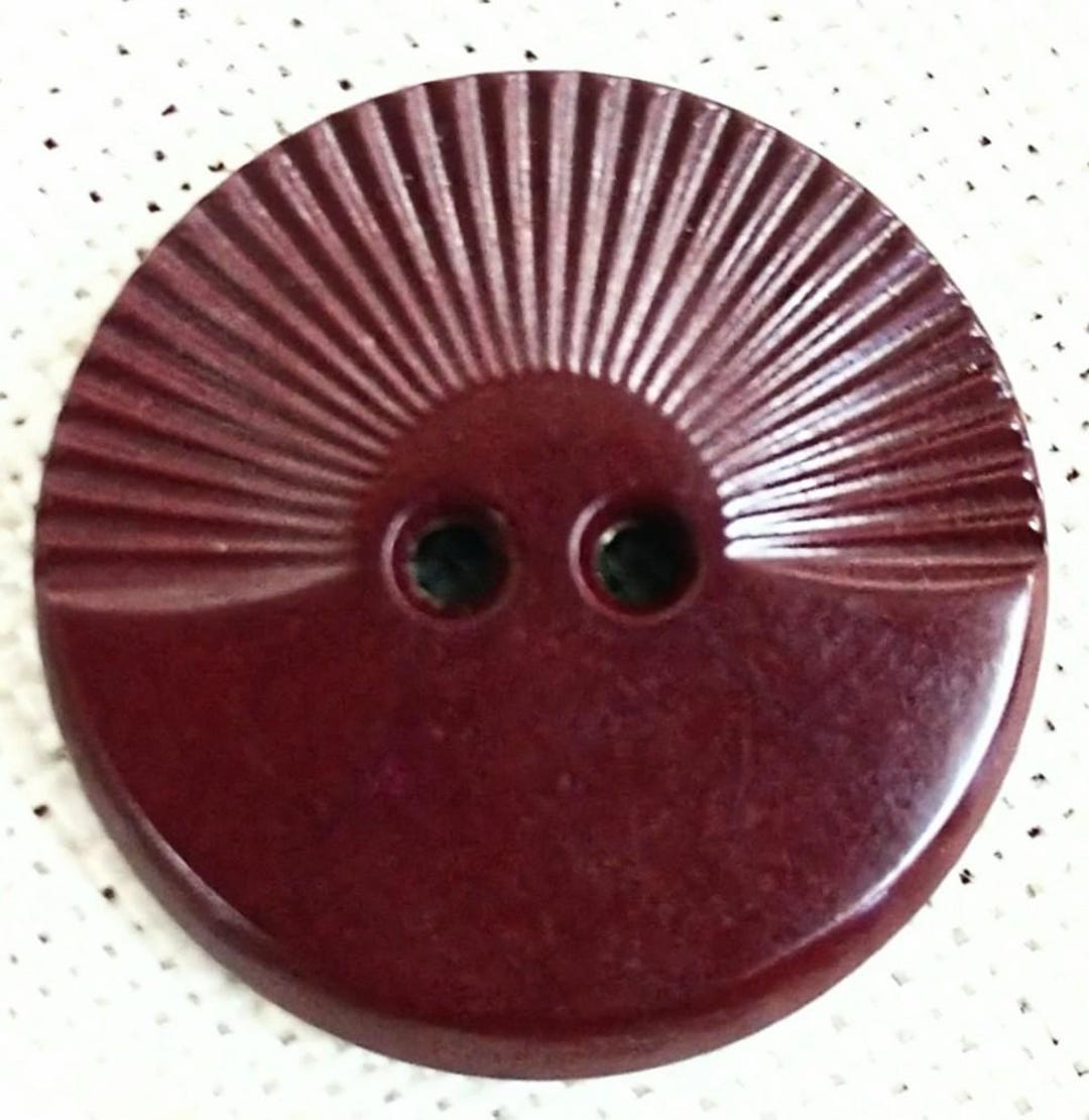Colt #17 Burgundy Red Early Plastics Sew Thru Button 22mm 7/8" Sewing ...