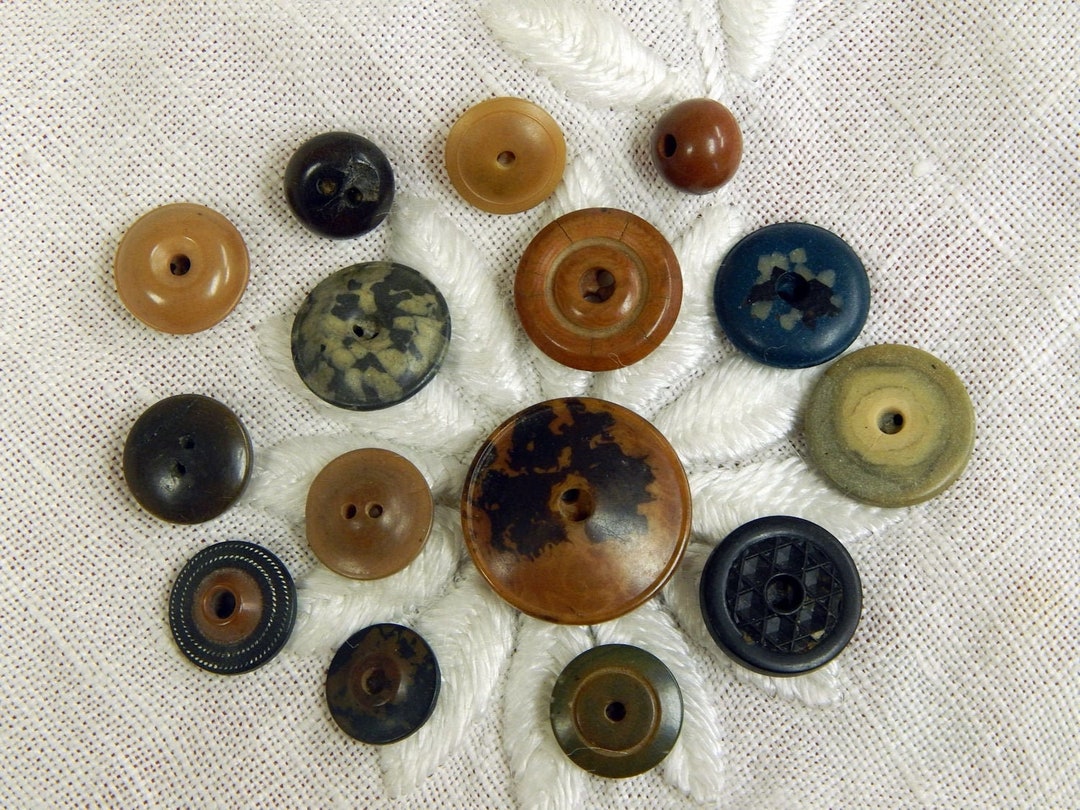Whistle Buttons 1/2 to 7/8 Mixed Lot of Fifteen - Etsy