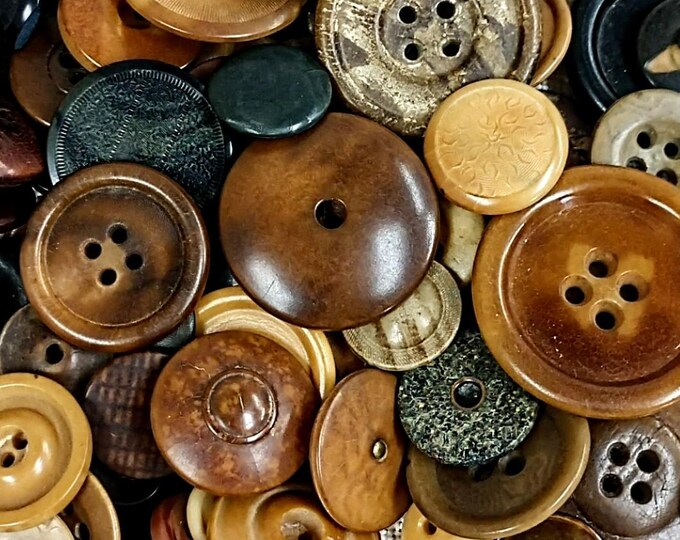 One Hundred Vegetable Ivory Buttons Mixed Size Lot 12mm 1/2 28mm 1-1/8 ...