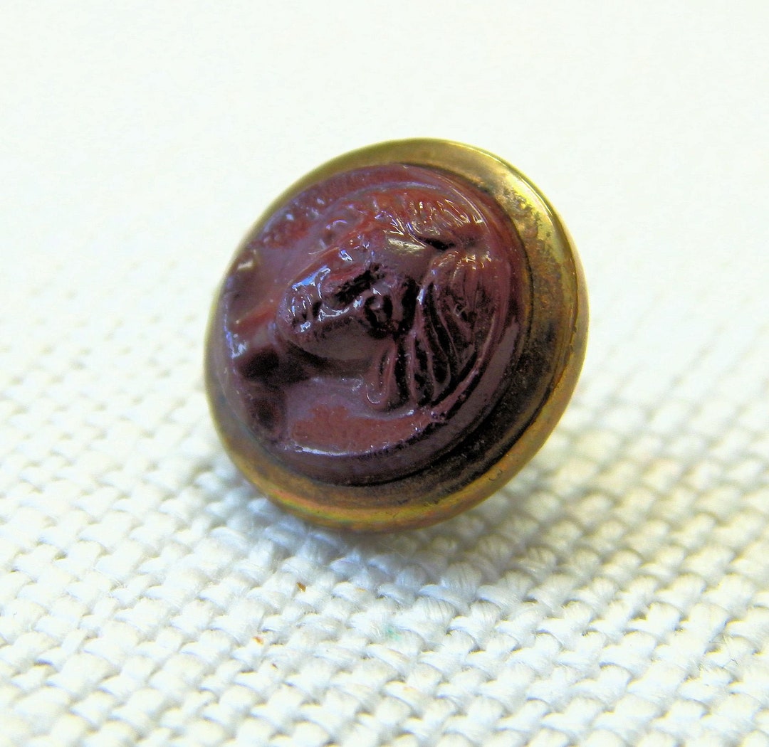 Jenny Lind Red Waiscoat Button Gold Collet 10mm 3/8 Collector Button ...
