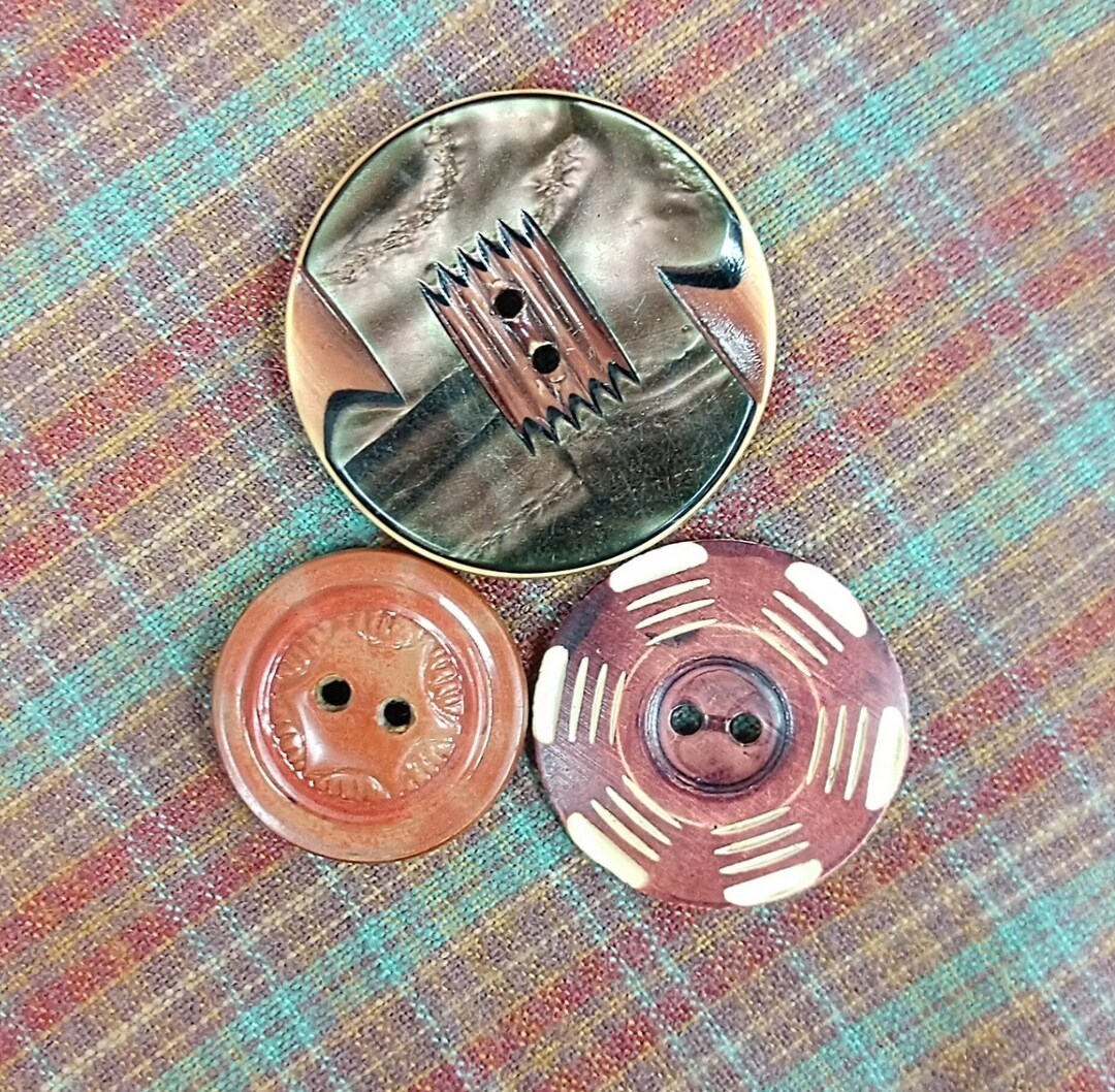 Three Celluloid Sew Thru Buttons - 7/8"-1-1/4" Sewing Craft Supply - Etsy