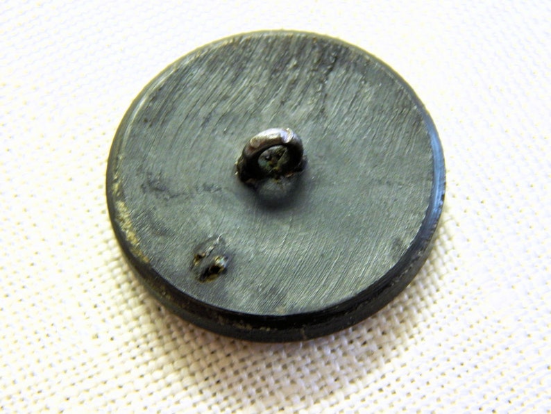 Woman's Profile Pressed Horn Composition Button Facing Right 28mm 1-1/8 ...
