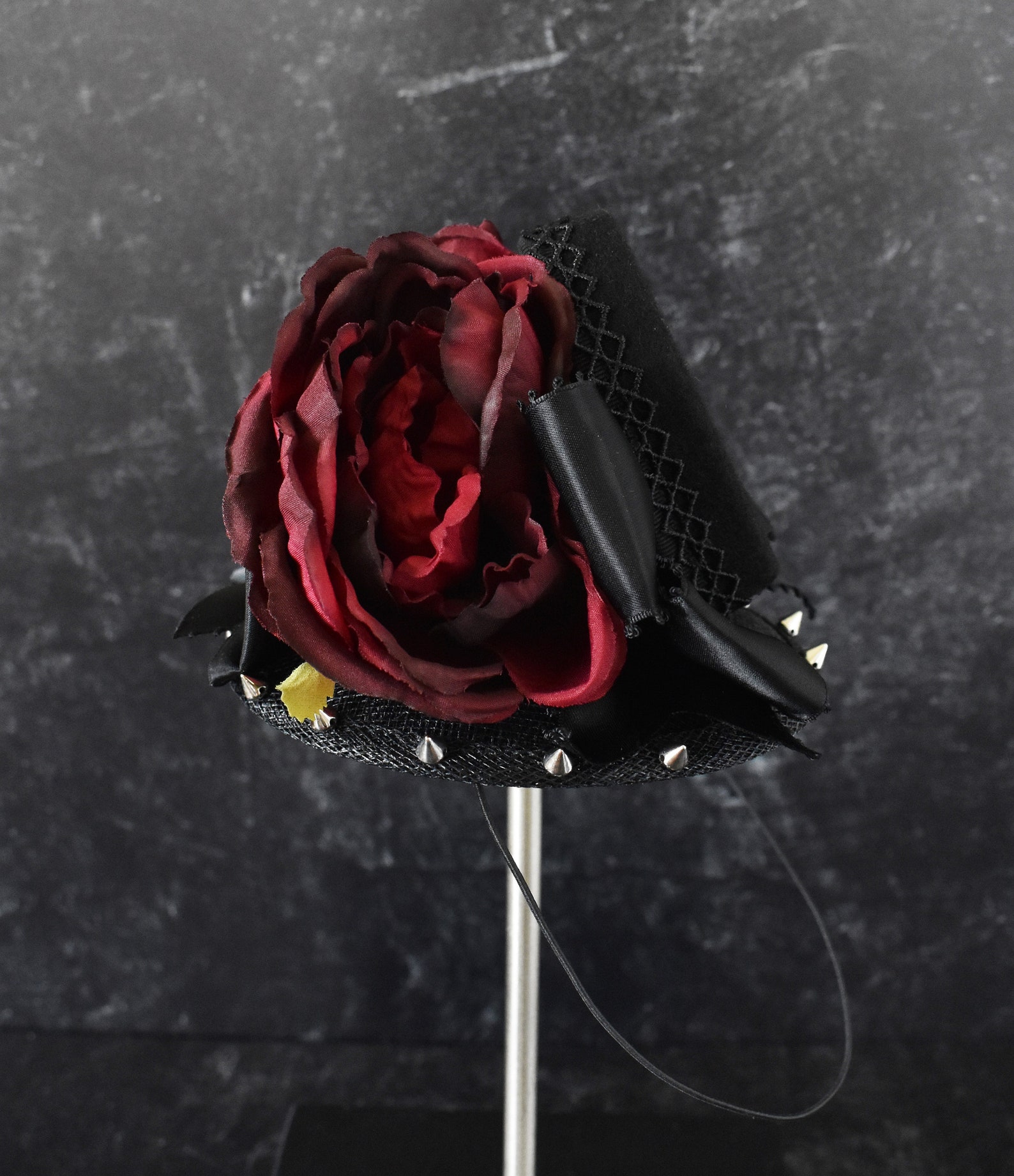 Goth Fascinator With Black Coffin, Ribbons, Studs, Red Flowers | Goth ...