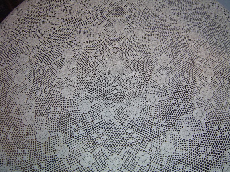 Beautiful Vintage 1960s Handmade Rose Pattern, Ivory Cotton Crocheted ...