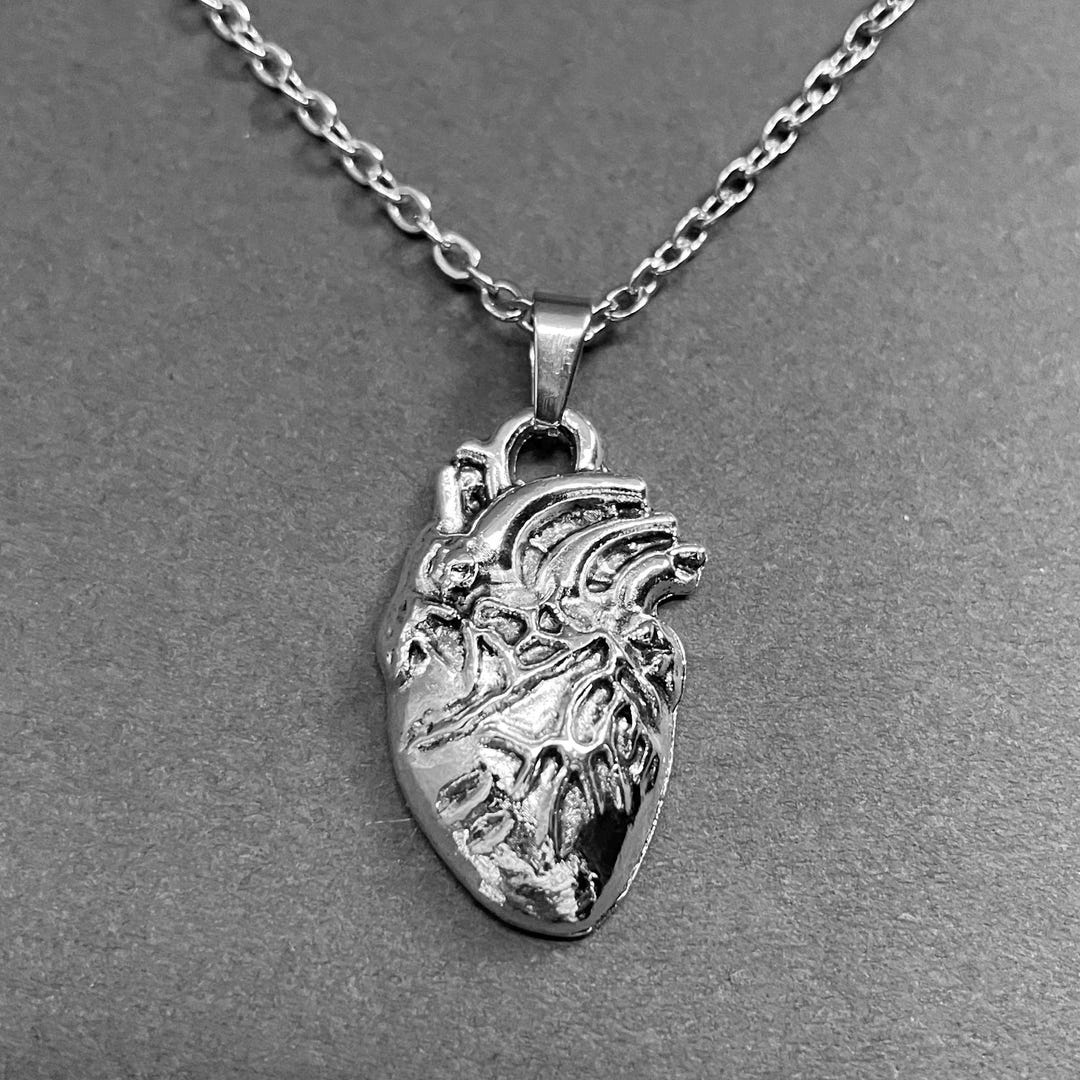 Anatomical Heart Necklace: Hannibal Comfort Character, Cosplay Prop ...