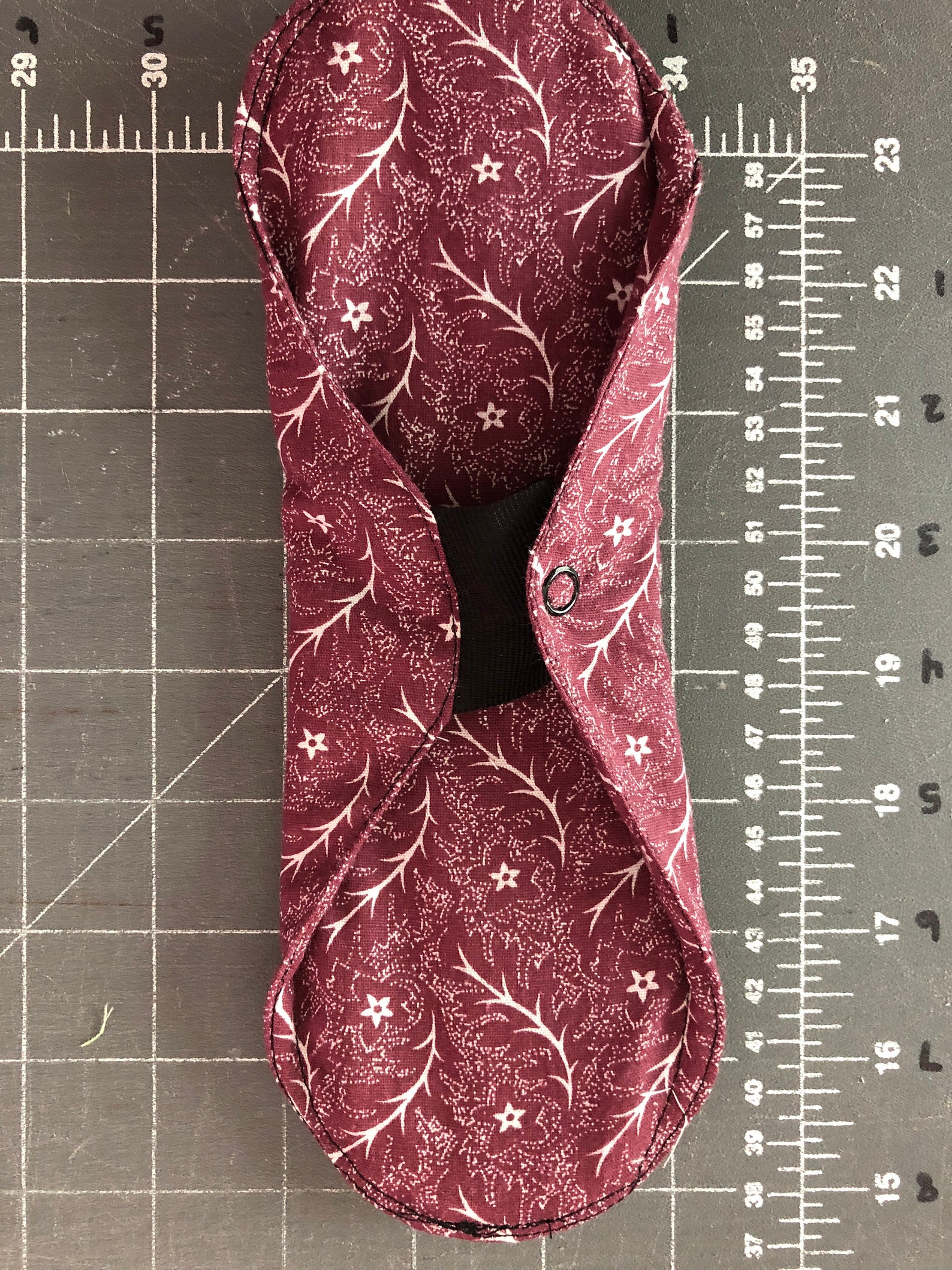 Reusable Menstrual Pad Sewing Pattern, Washable Sanitary Pads (in the ...