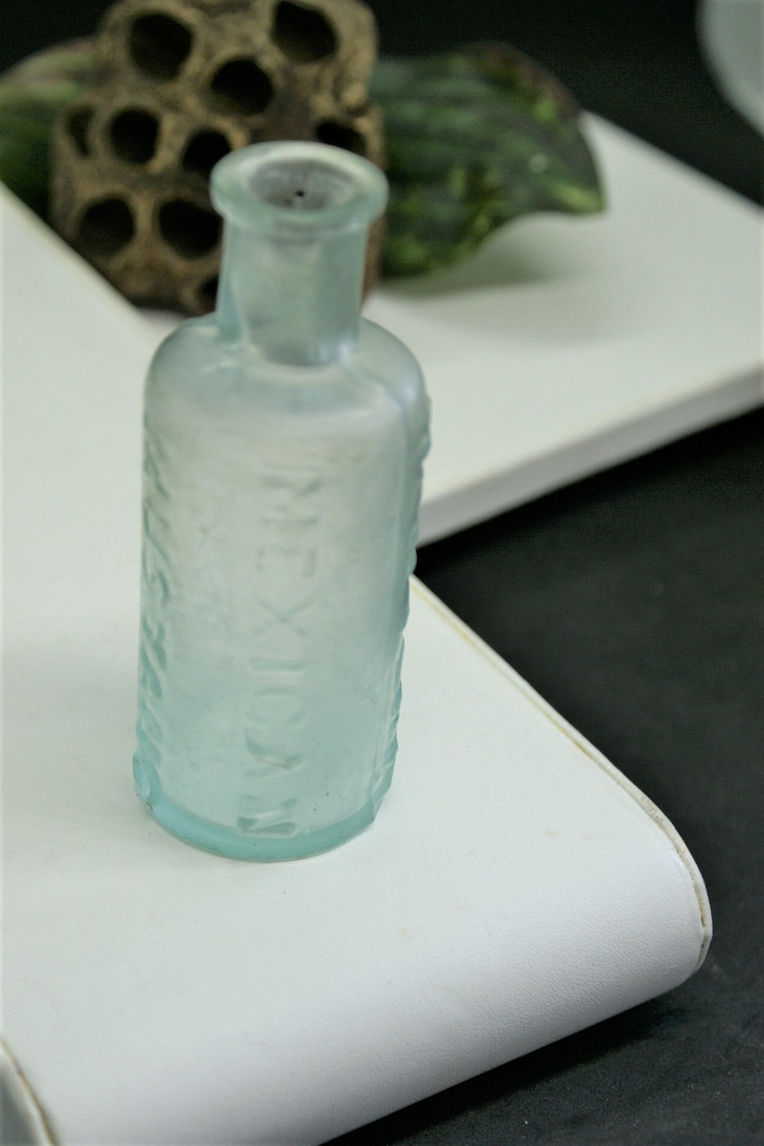 1853 D. S. Barnes Mexican Mustang Liniment Glass Bottle / Aqua Glass ...
