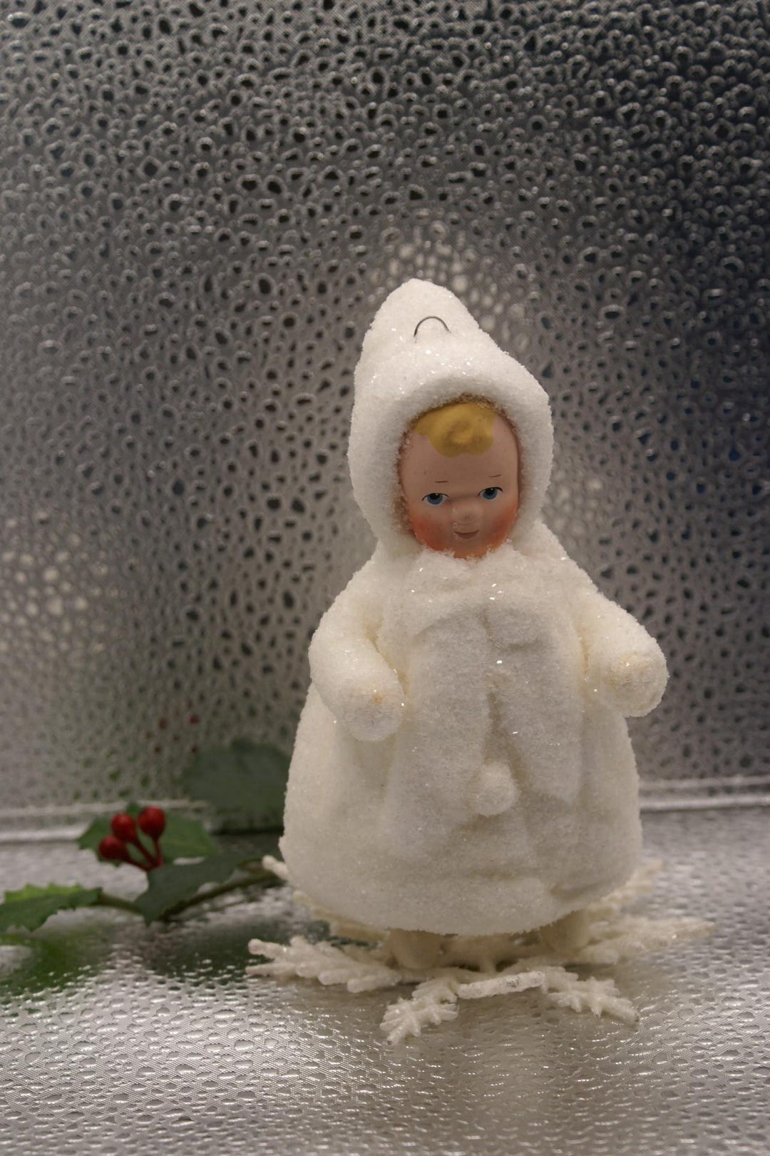 Department 56 Snow Angels Collection / Angle Standing on A Snow Flake ...