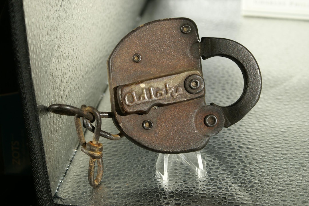 Vintage Adlake RR Switch Lock / No Key / CM ST P & P - Etsy