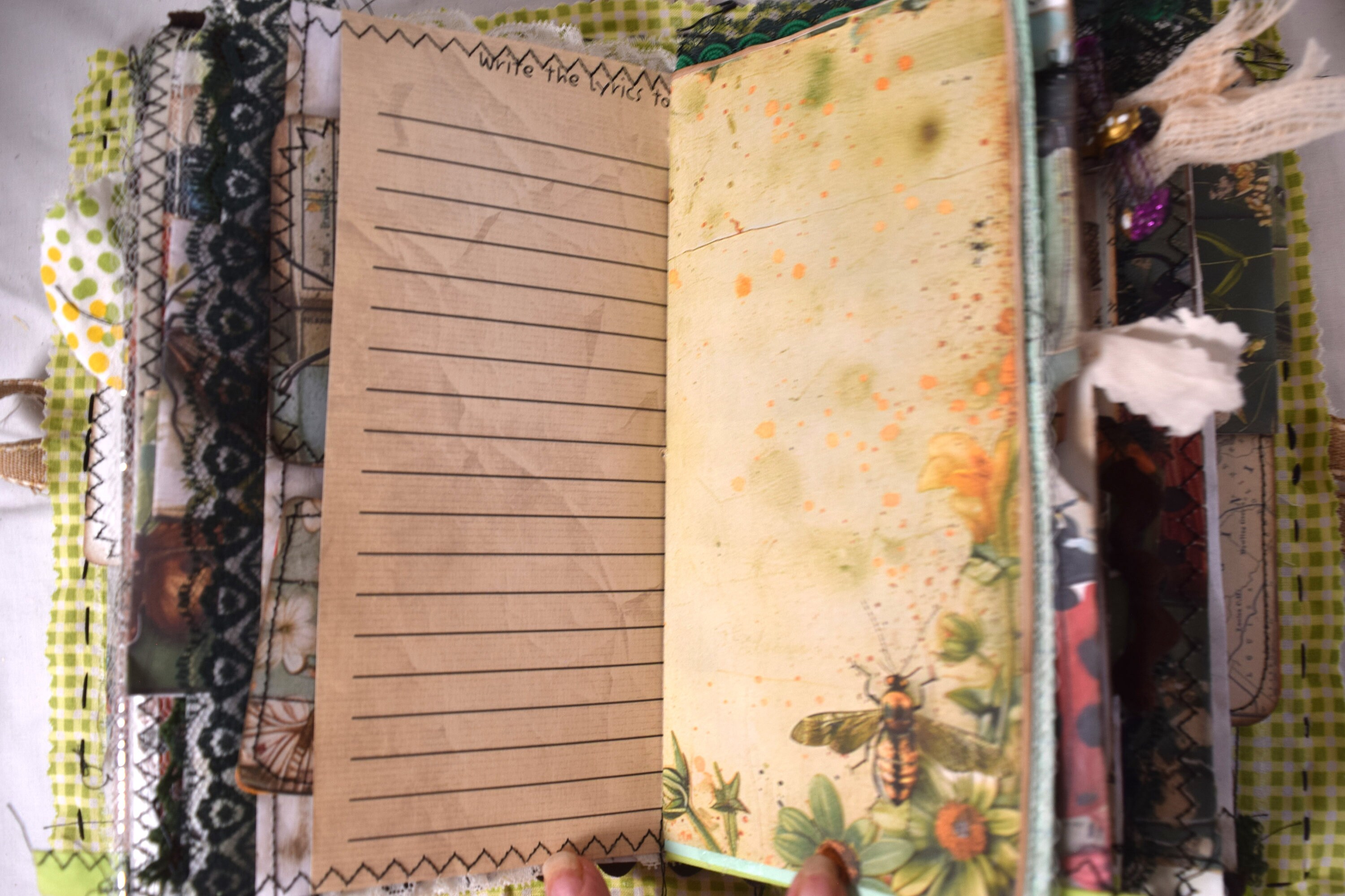 Handmade Junk Journal "bugs" - Etsy Canada