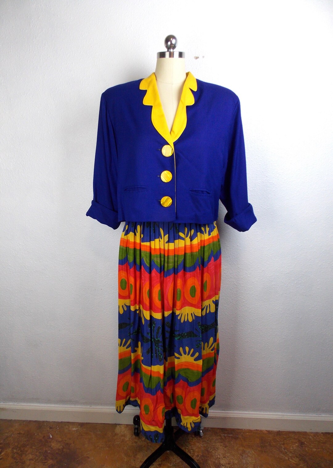 Dorthy Schoelen Platinum Two Piece Skirt Set in Bright Abstract Print ...