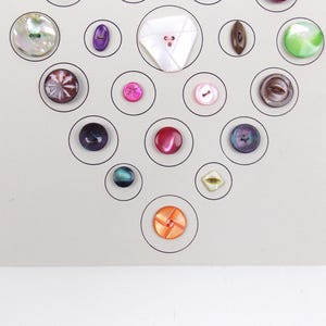 Vintage Button Collection Display Card With Modern Dyed Pearl Buttons ...