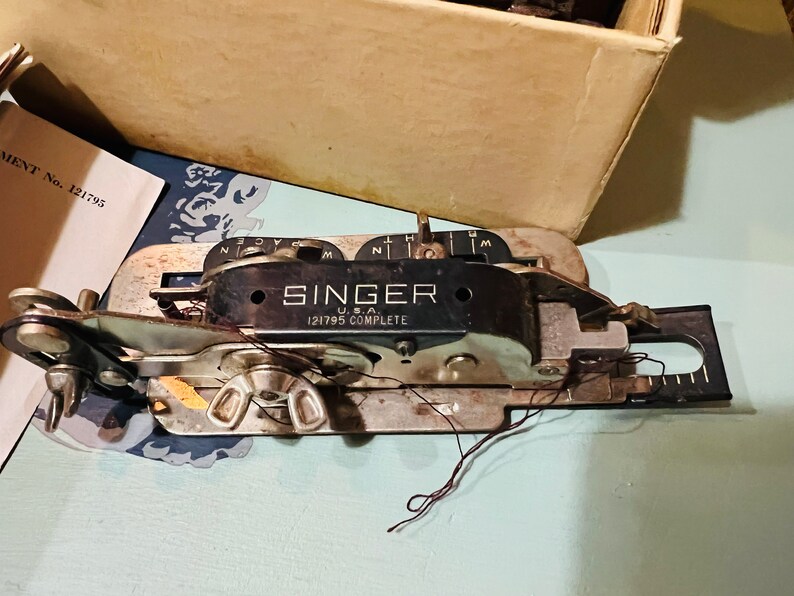 Singer Buttonhole Attachment 121795 Singer Sewing Machine Accessories ...