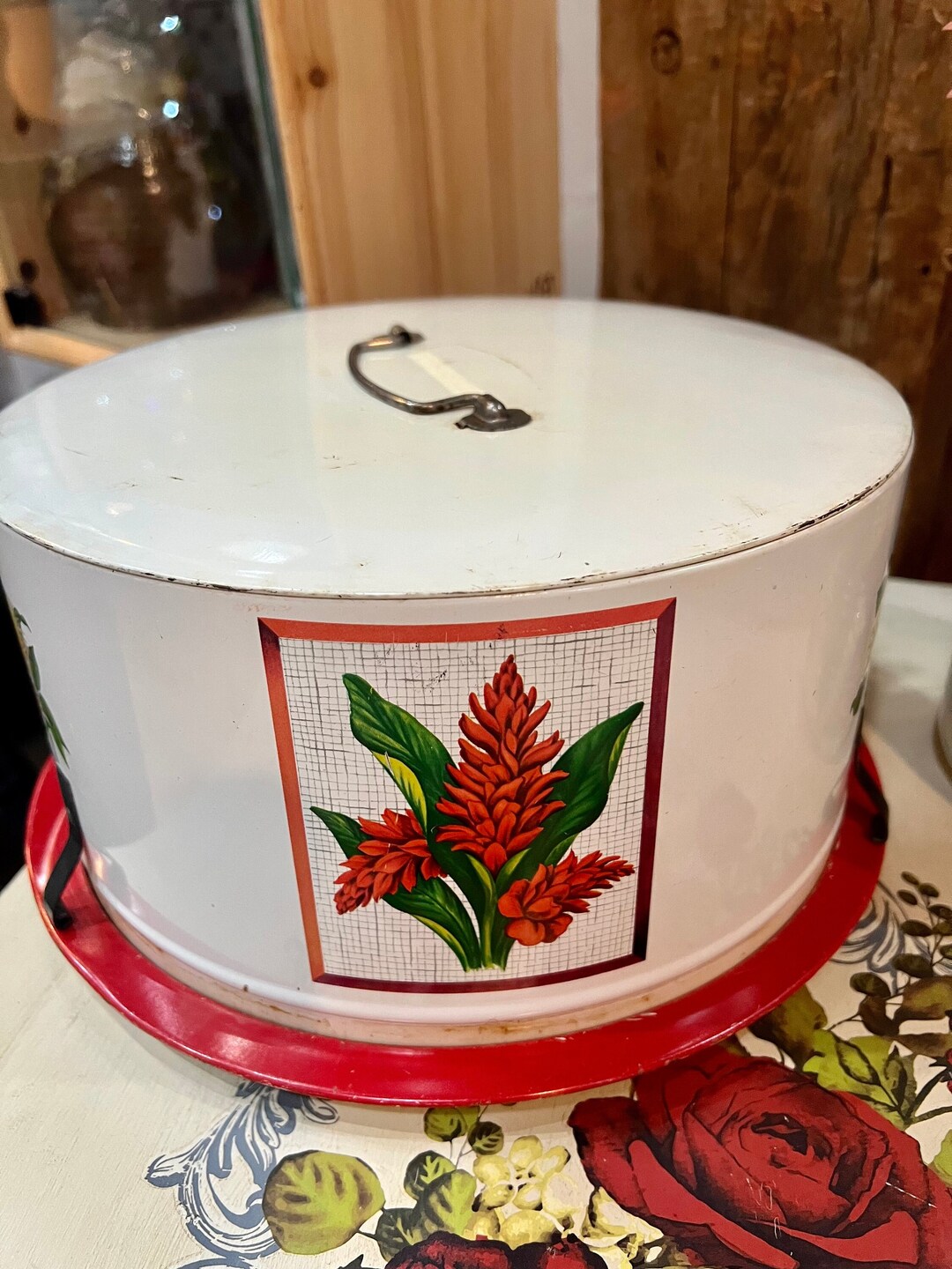 Vintage Cake Carrier Round Covered Tin Platter Botanicals Red and ...