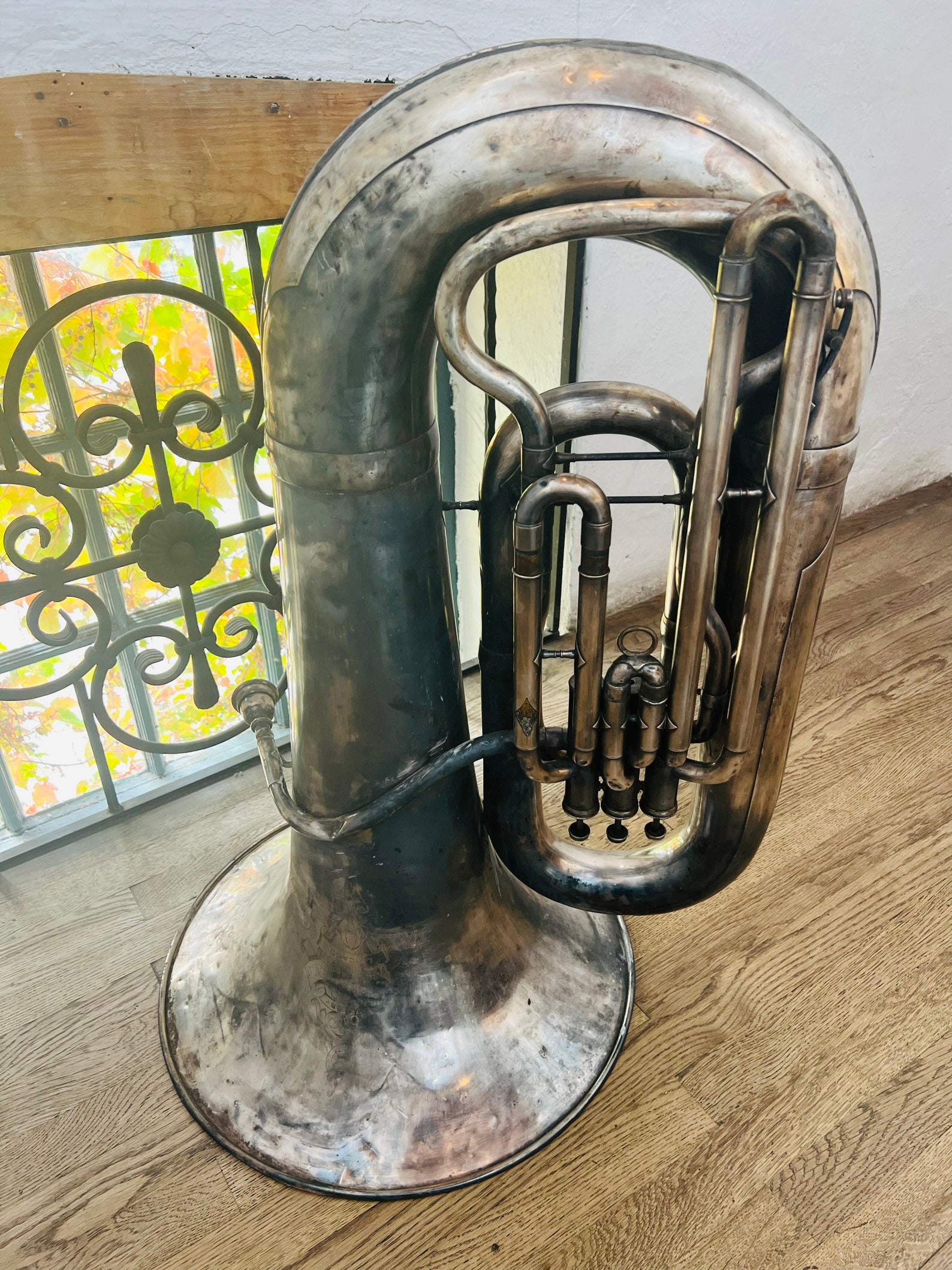 Antique Tuba Frank Holton & Co Chicago Musical Home Decor Display Tubas ...