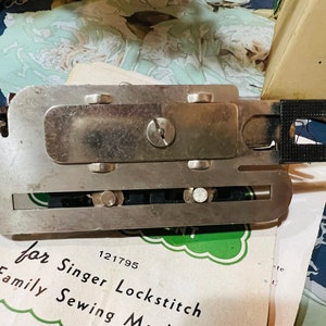 Singer Buttonhole Attachment 121795 Singer Sewing Machine Accessories ...