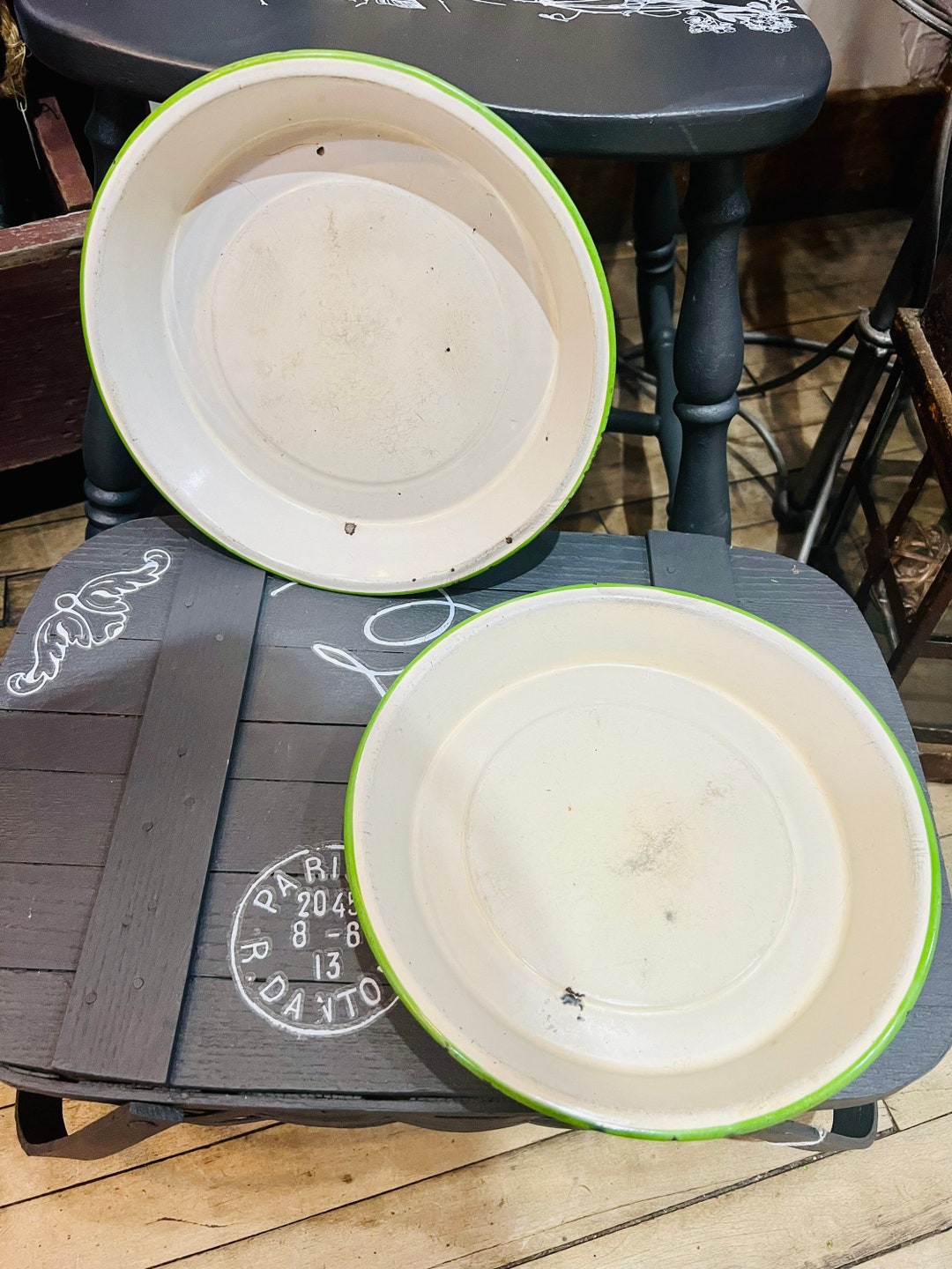 Vintage Cream and Green Enamelware Pie Plate Tin Enamel Pans Plates ...