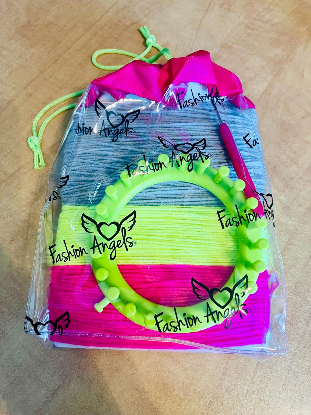 Fashion Angels Darn Yarn Infinity Scarf Making Kit With Loom and ...