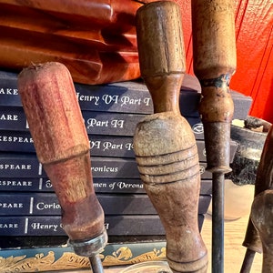 Antique Wood Handled Screwdrivers Rustic Home Decor Screwdriver ...