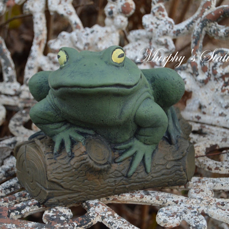 Concrete Toad - Etsy