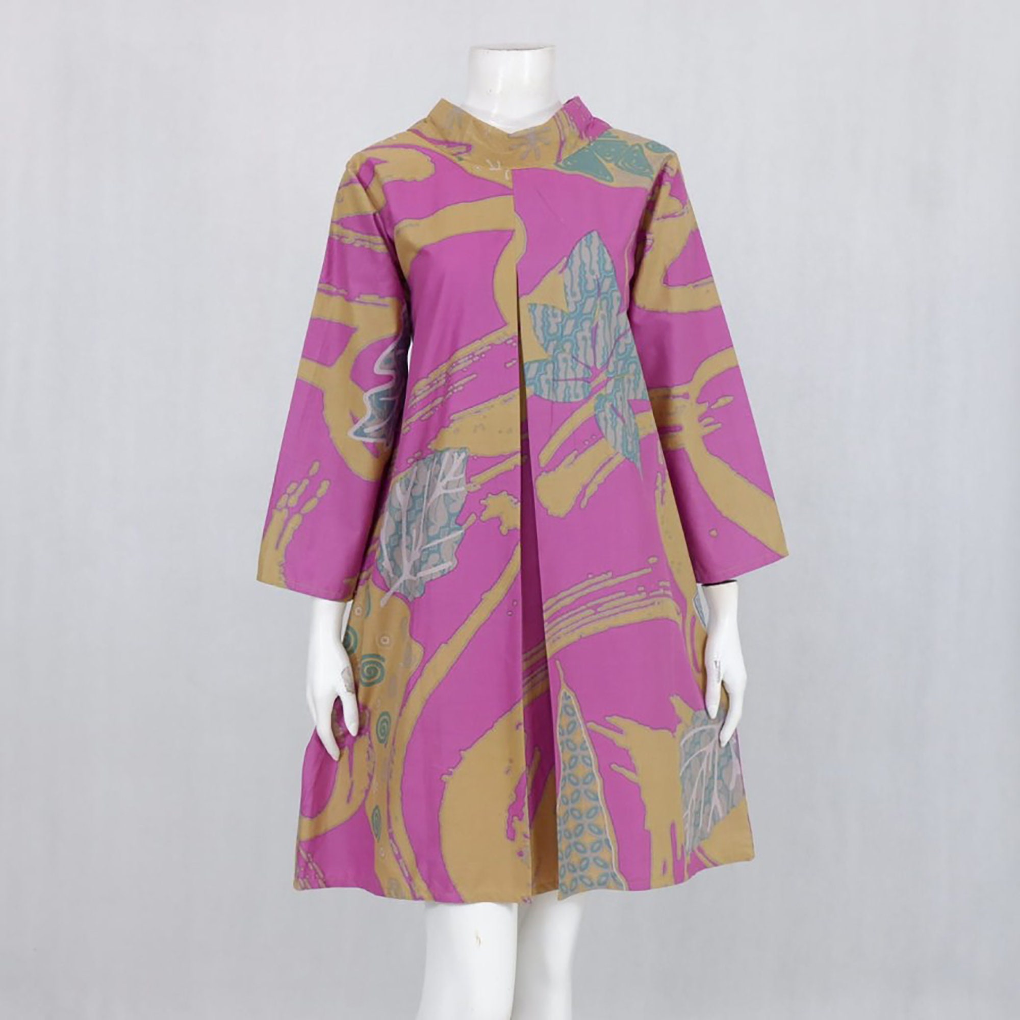 Gipsi Glamour Modern Batik Dress A Chic Blend of Tradition and Style ...