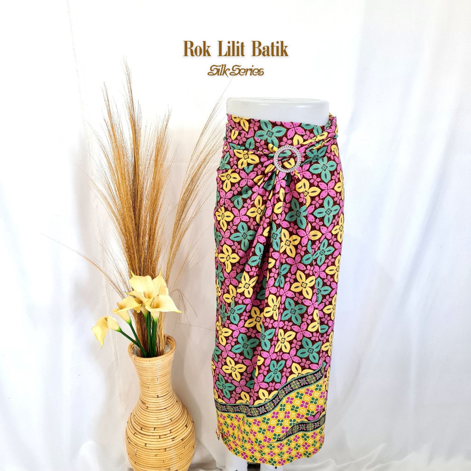 Skirt Silk Rok Lilit Batik Semi Sutra Danar Hadi Free Ring Anara ...