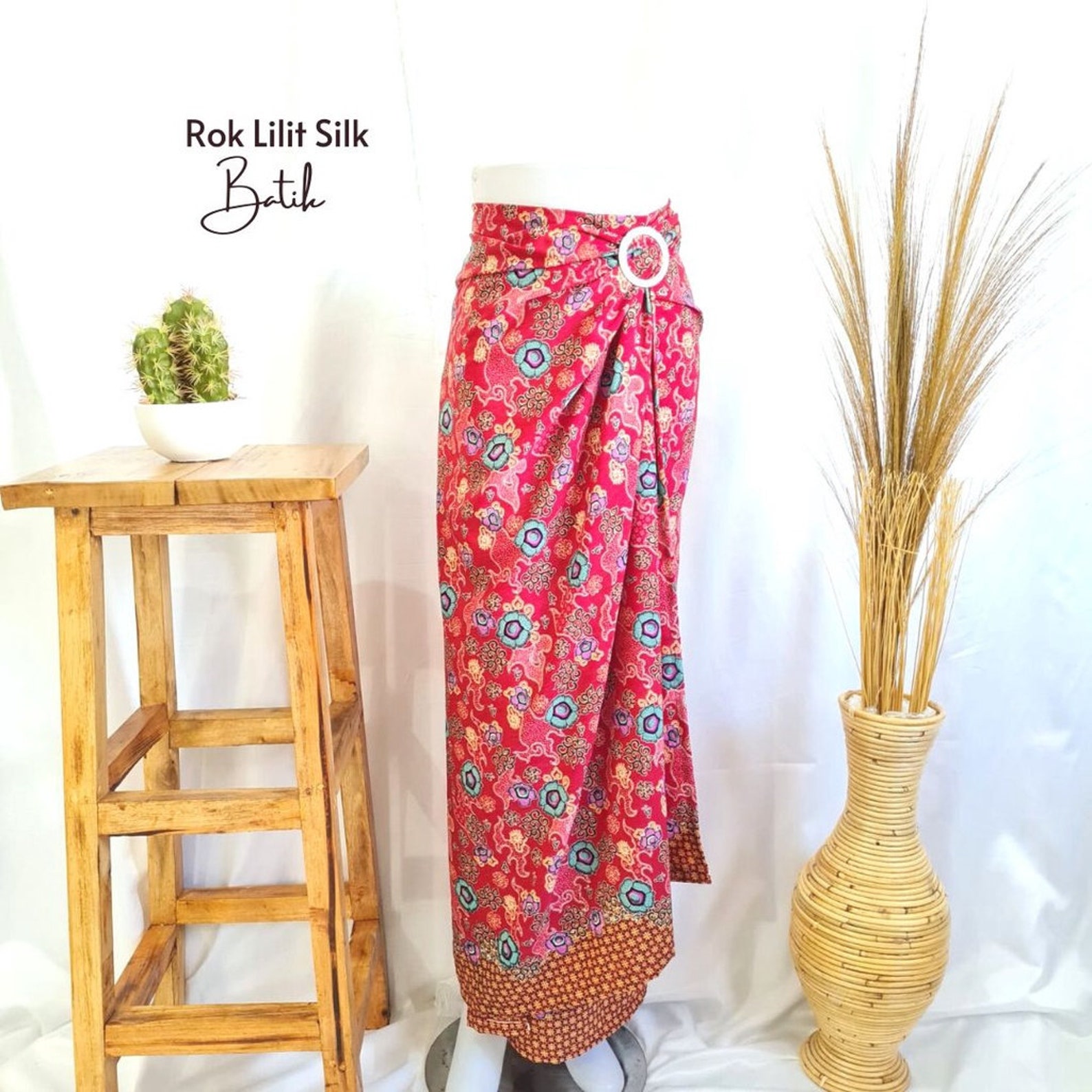 Skirt Silk Rok Lilit Batik Semi Sutra Danar Hadi Free Ring Anara ...