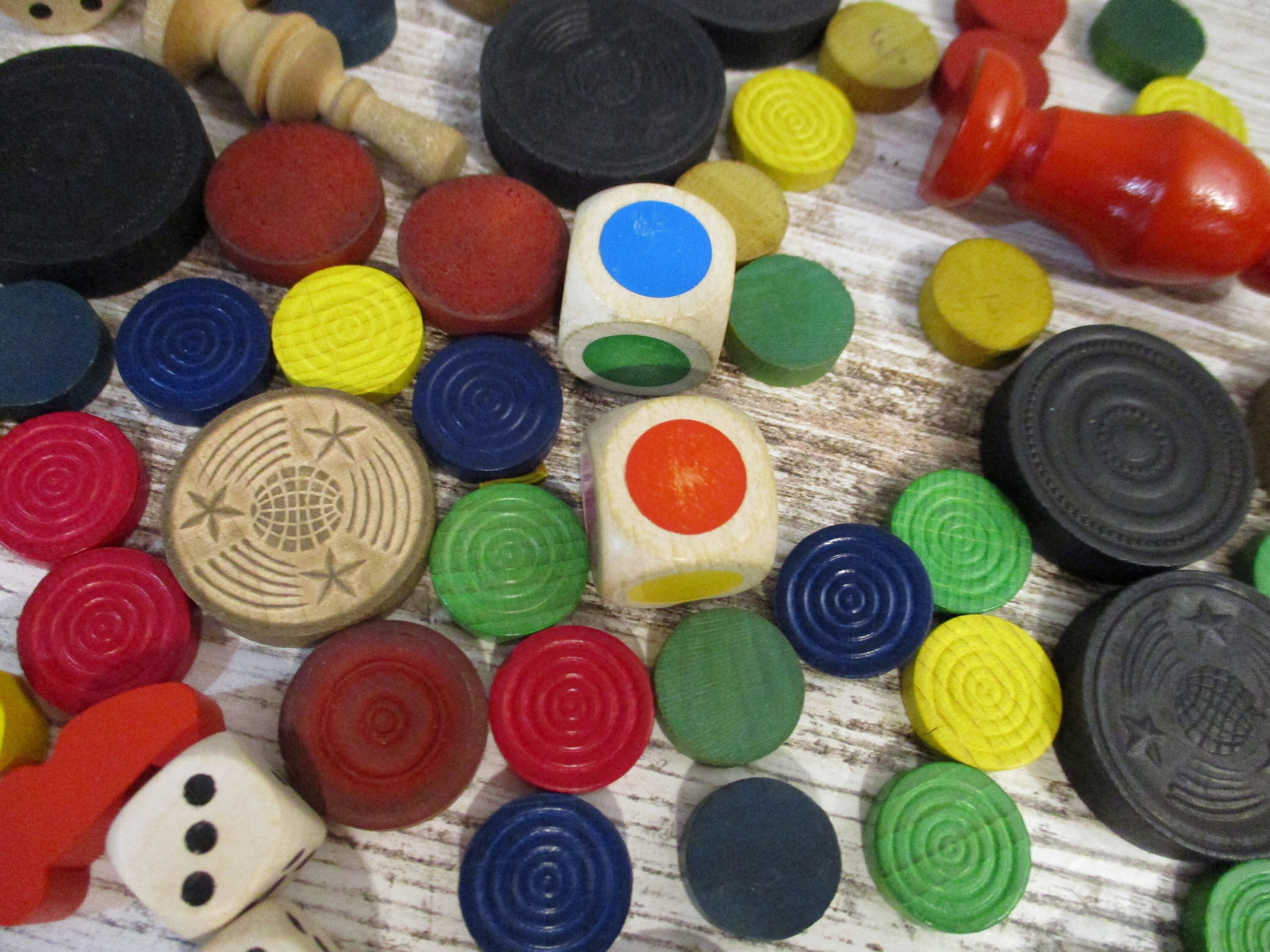 67 Vintage Wood Game Pieces: Dice, Pawns, Pegs, Chess, Poker Chips ...
