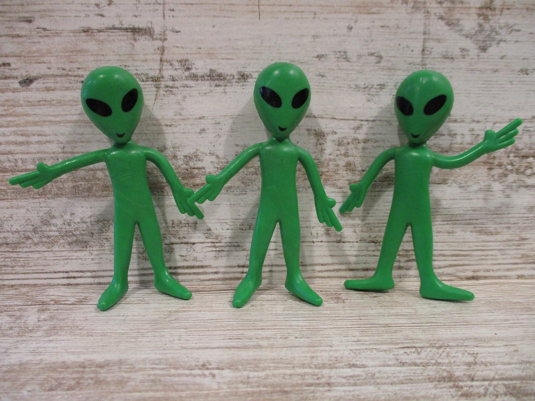 1 Alien Martian Bendable Rubber UFO Miniature Toy Party Favor - Etsy