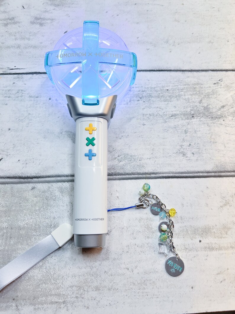 K-pop TXT MOA Light Stick Charms - Etsy