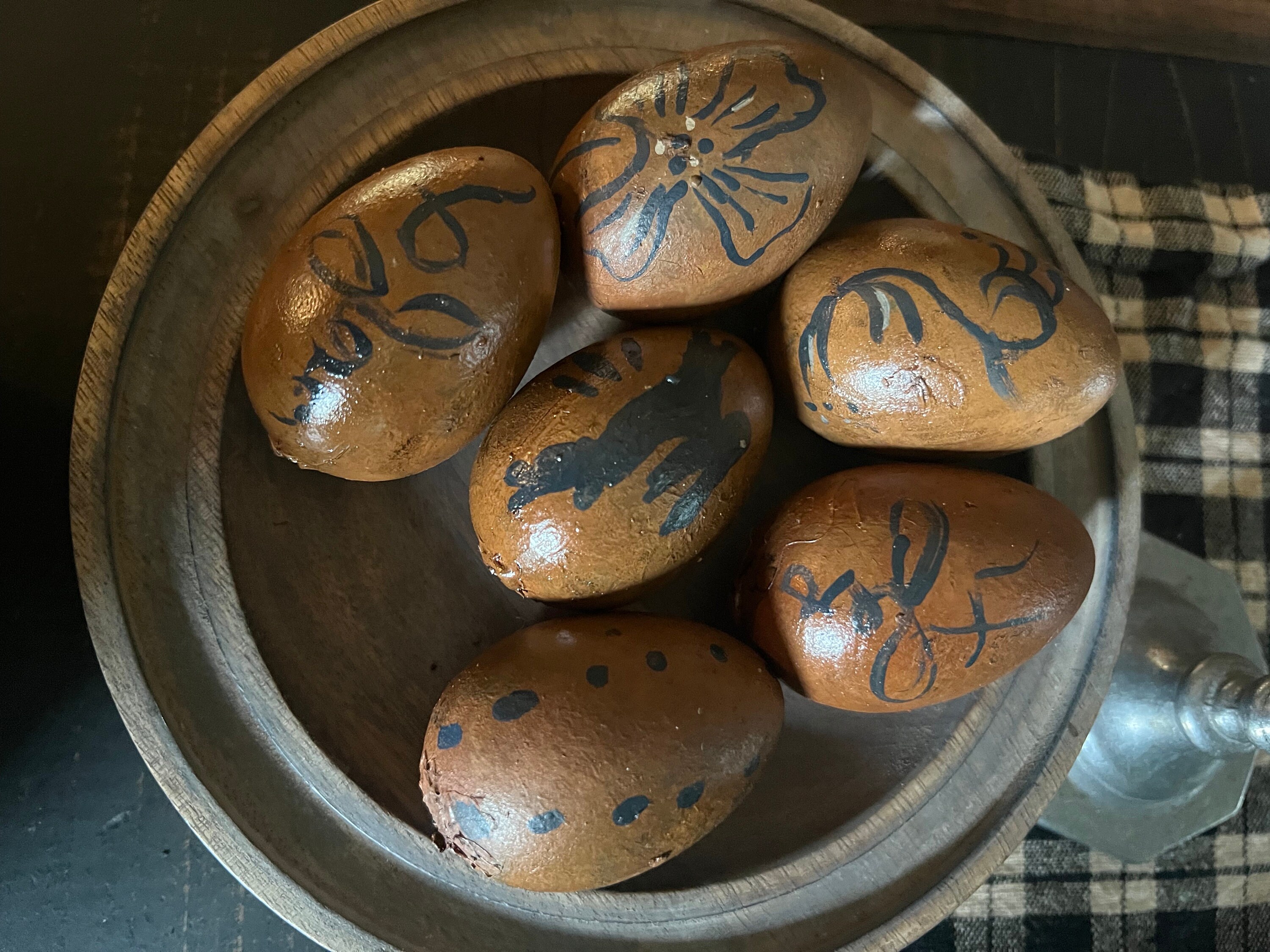 Primitive Rustic Eggs Pottery Aged Look Eggs Handpainted Beesting Crock ...