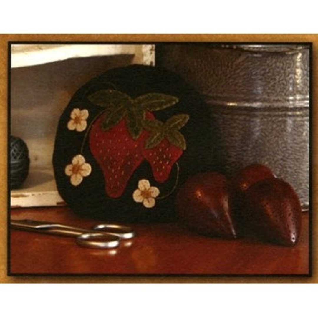 Pattern: Strawberry Pincushion by Primitive Gatherings - Etsy