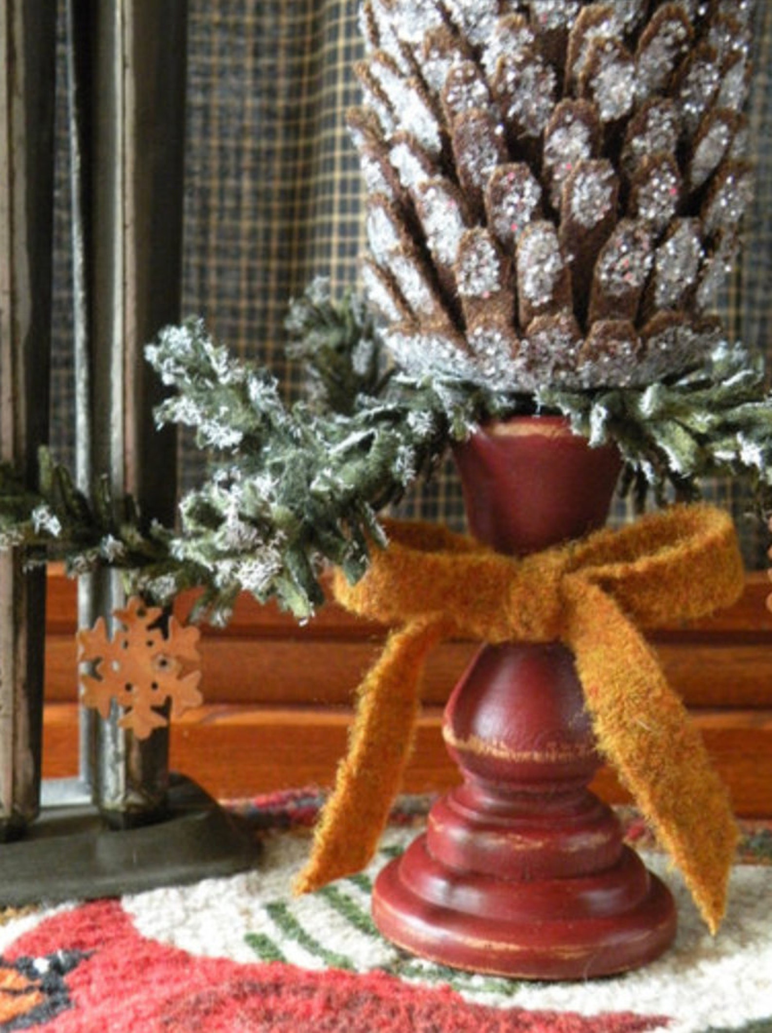 Pattern: Wool Pinecone - "snow Cone" by Meetinghouse Hill Designs - Etsy