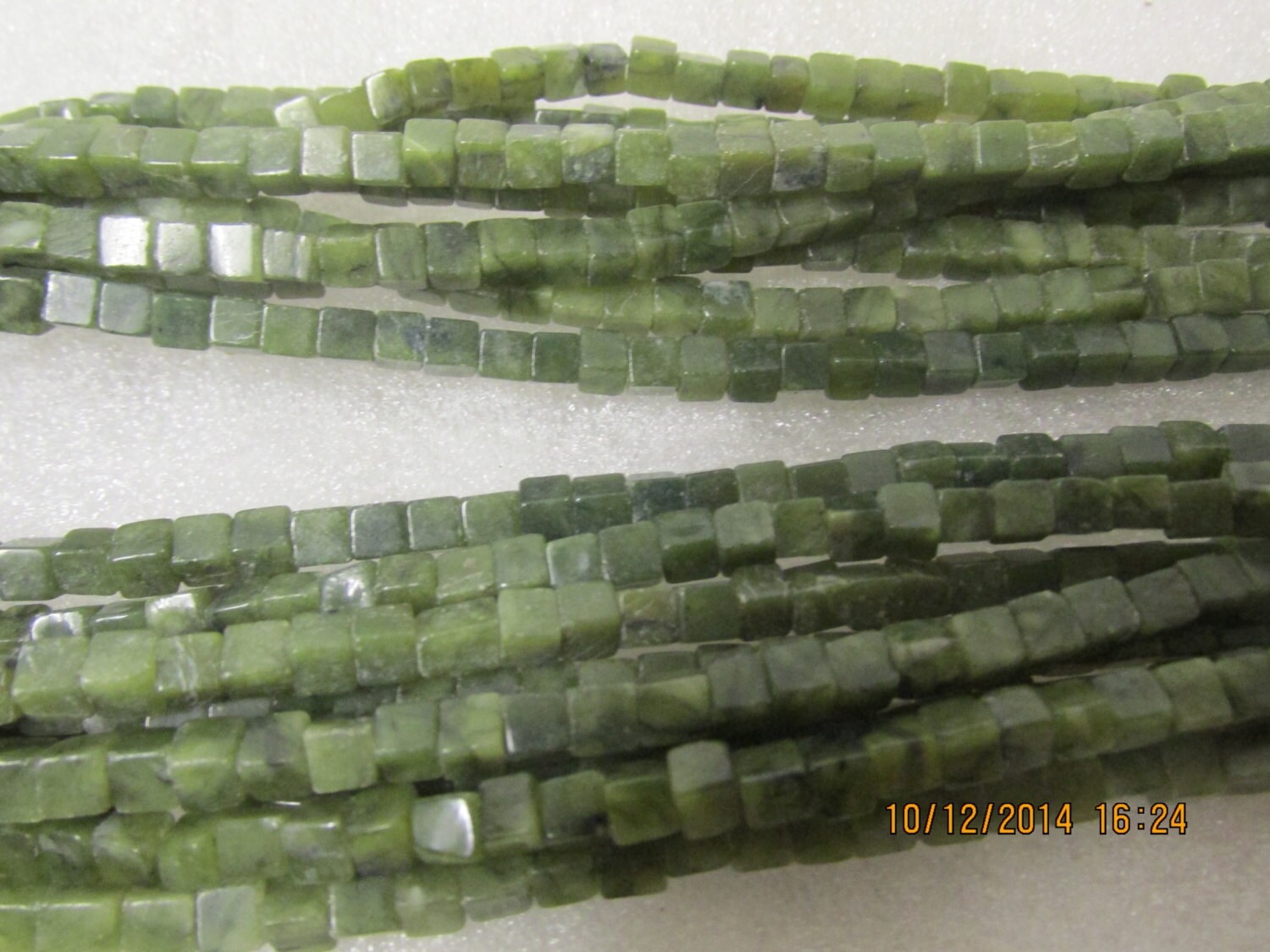 GENUINE CONNEMARA MARBLE 4 X 4mm Cubes Drilled Thru X 100 Guaranteed ...