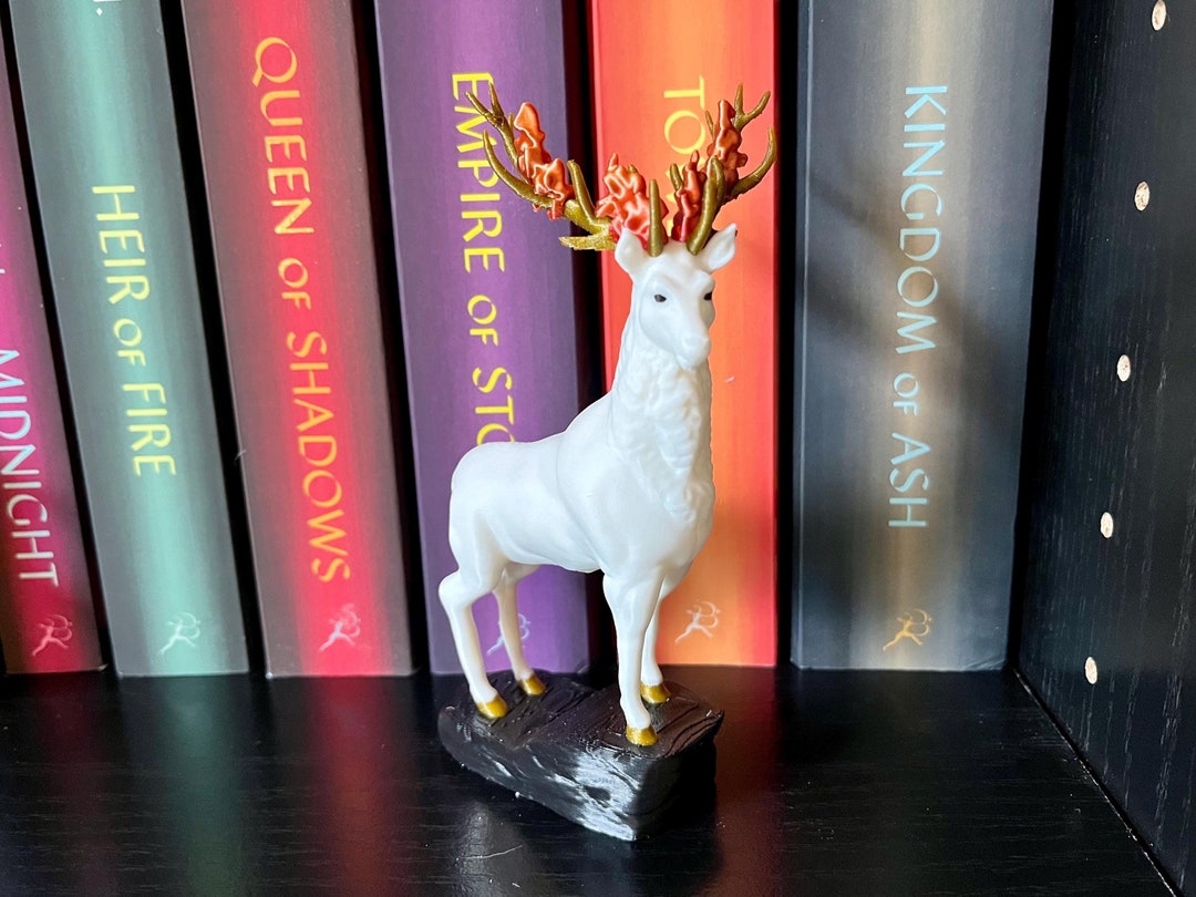 Northern Lord Bookshelf Decor - White and Golden Stag With Flaming ...