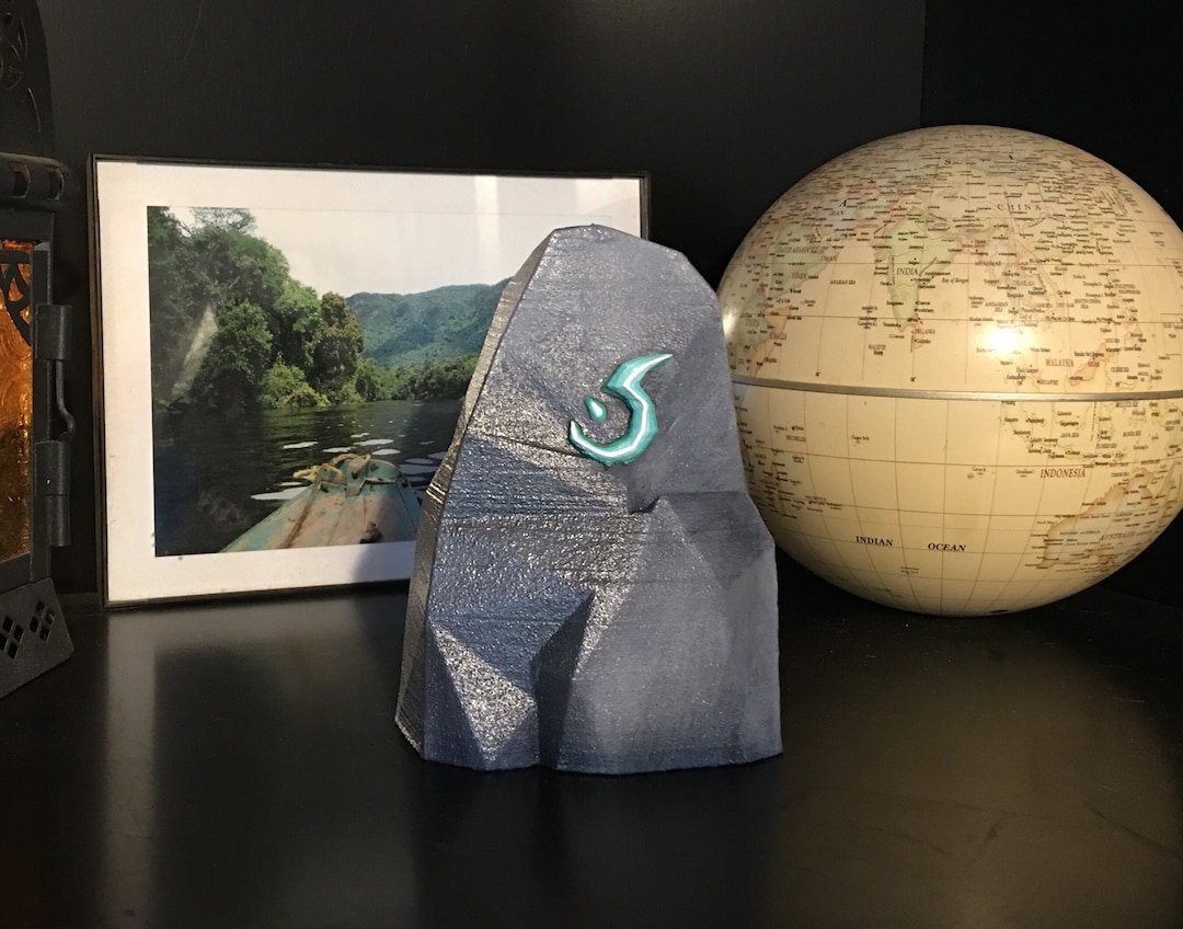 Hand-painted World of Warcraft Inspired Summoning Stone Meeting Stone ...
