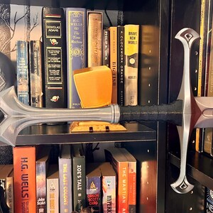 Blade of the King Floating Book Nook Flame of the West Sword That Was ...