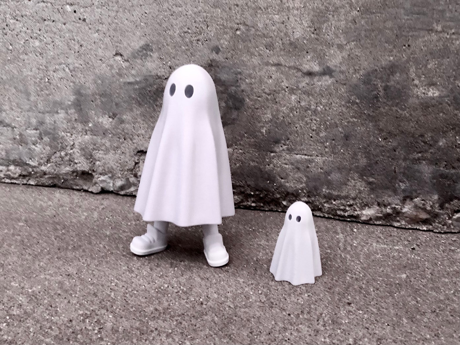Spooky Ghost 3D Printed Halloween Figure Standing Fidget Treat - Etsy