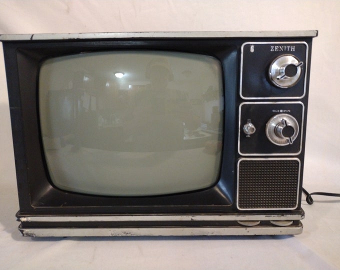 Vintage ZENITH 12" CRT Black & White TV 1970s Retro Solid State ...