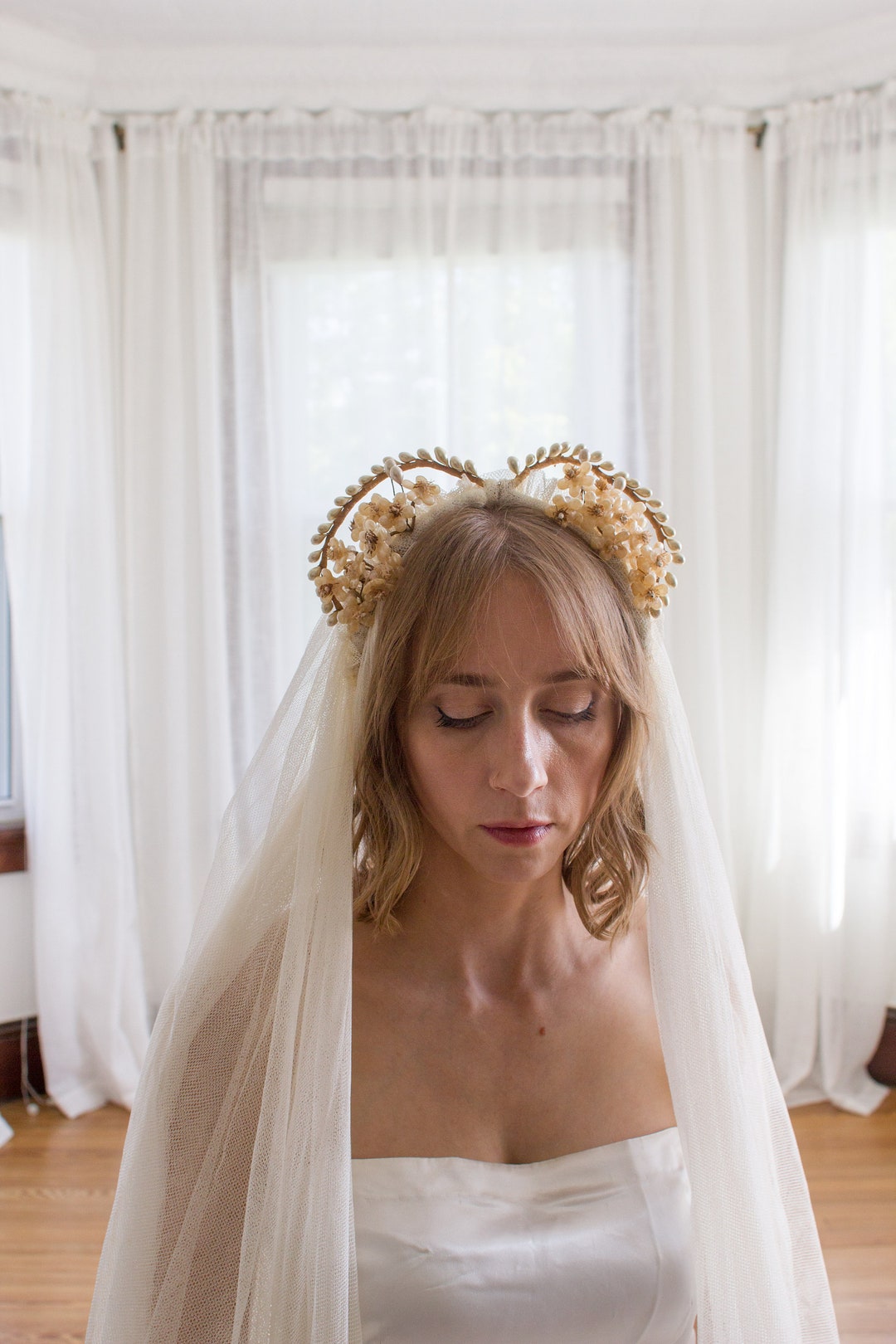 1930's Arched Wax Flower Tiara and Silk Tulle Veil / Art Deco / Bridal ...