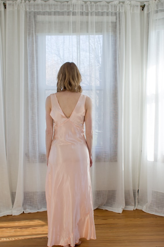 1930's pink satin nightgown / new old stock / never w… - Gem